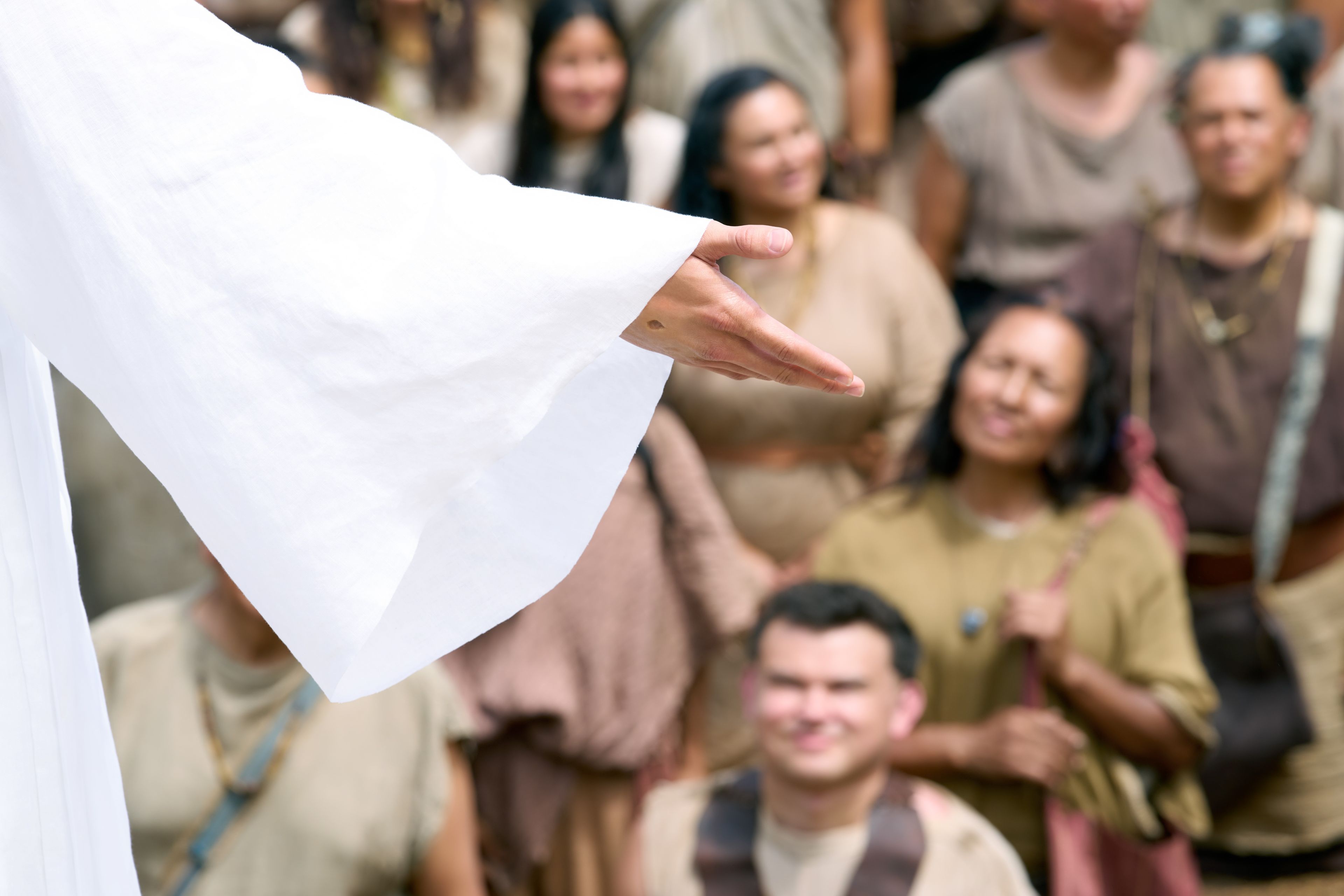 Jesus Christ Visits and Ministers to the People in the Americas