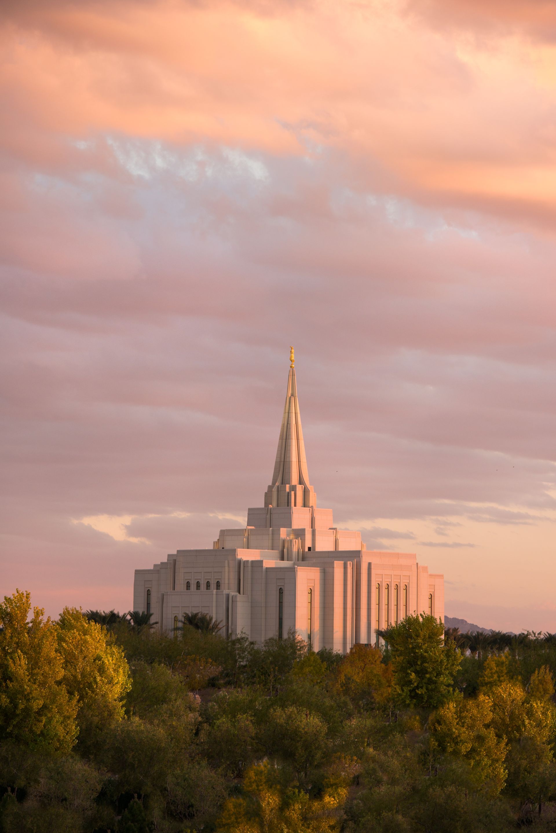 The Gilbert Arizona Temple in the Evening