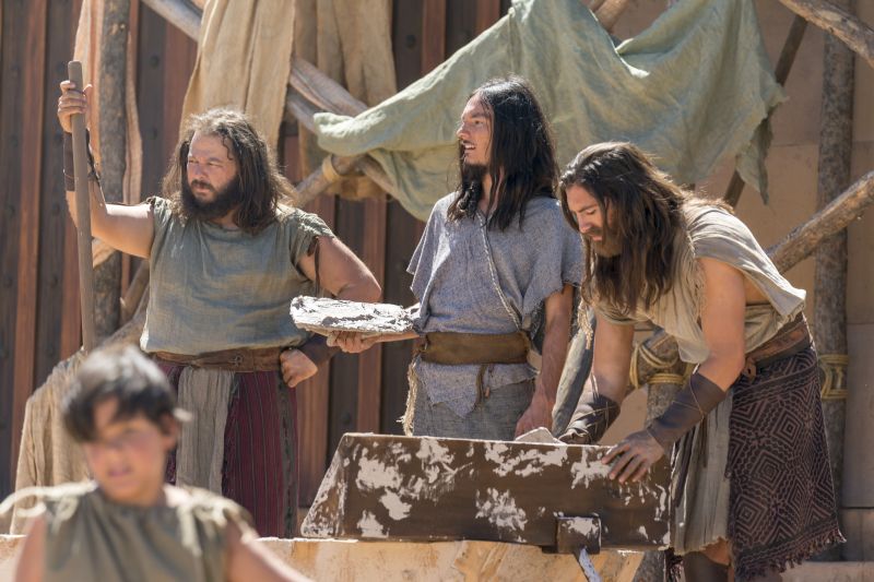 Nephi, Sam, and Zoram building the temple